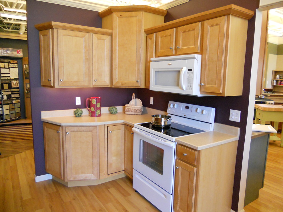 Great Kitchens & Baths Showroom - Traditional - Kitchen - Indianapolis ...