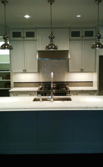 Great Overview of A Kitchen - Classique - Cuisine - Raleigh - par ...