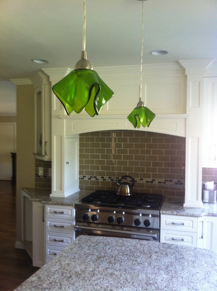 Green pendant light fixtures over kitchen island. - Modern - Kitchen ...