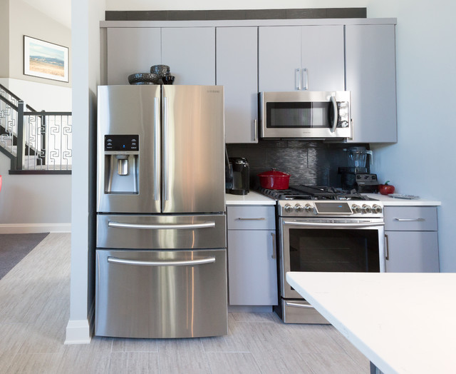 Grey Modern Kitchen - Modern - Kitchen - Chicago - by White Oak ...