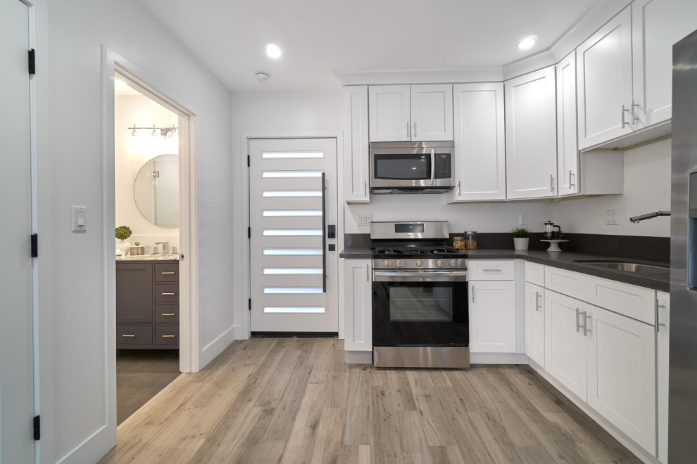 Guesthouse Kitchen - Modern - Kitchen - Los Angeles - by Riki S. Design ...