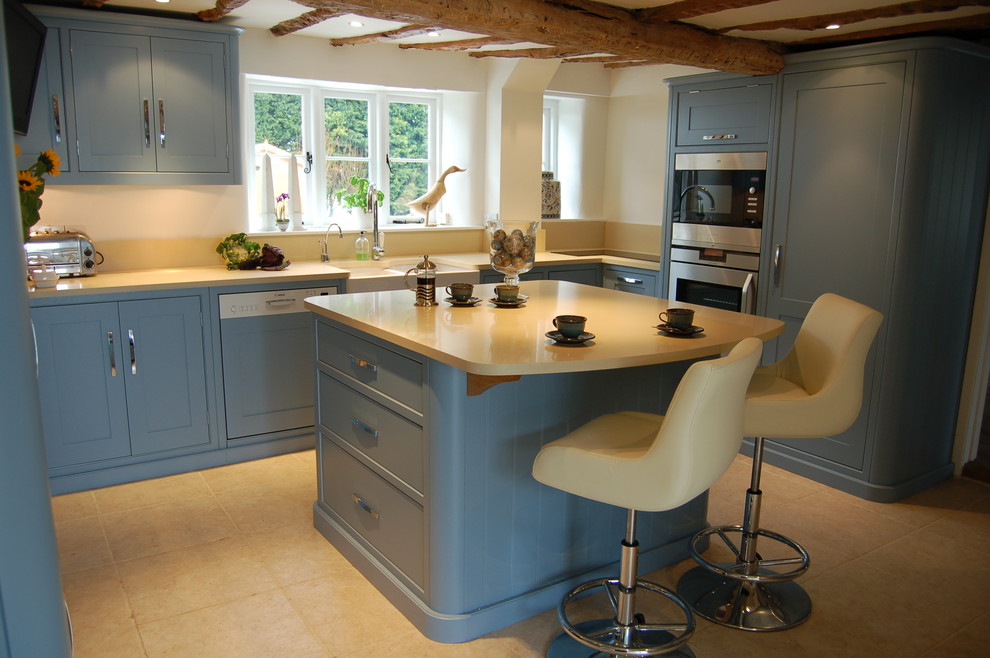 Guild Anderson Flat Panel and Cove Kitchen - Kitchen - Wiltshire - by ...
