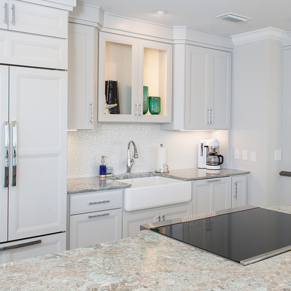 Gulf Coast Condo Kitchen - Beach Style - Kitchen - by Cambria | Houzz