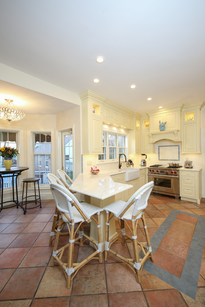 Gulf Hill - Traditional - Kitchen - Providence - by Kitchen & Bath ...