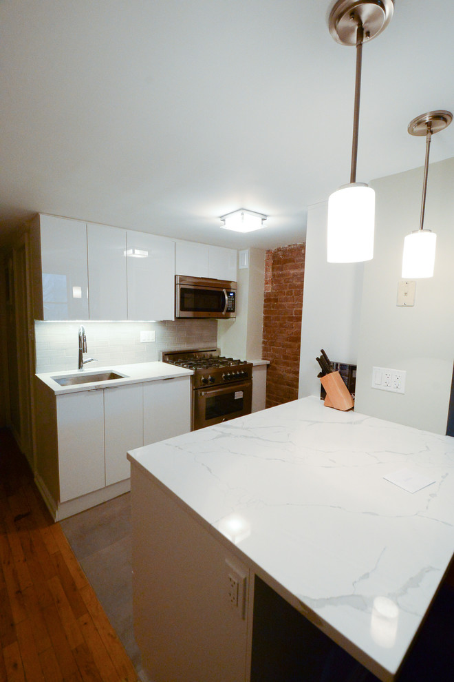 Gulley Kitchen - Modern - Kitchen - New York - by NYKB | Houzz