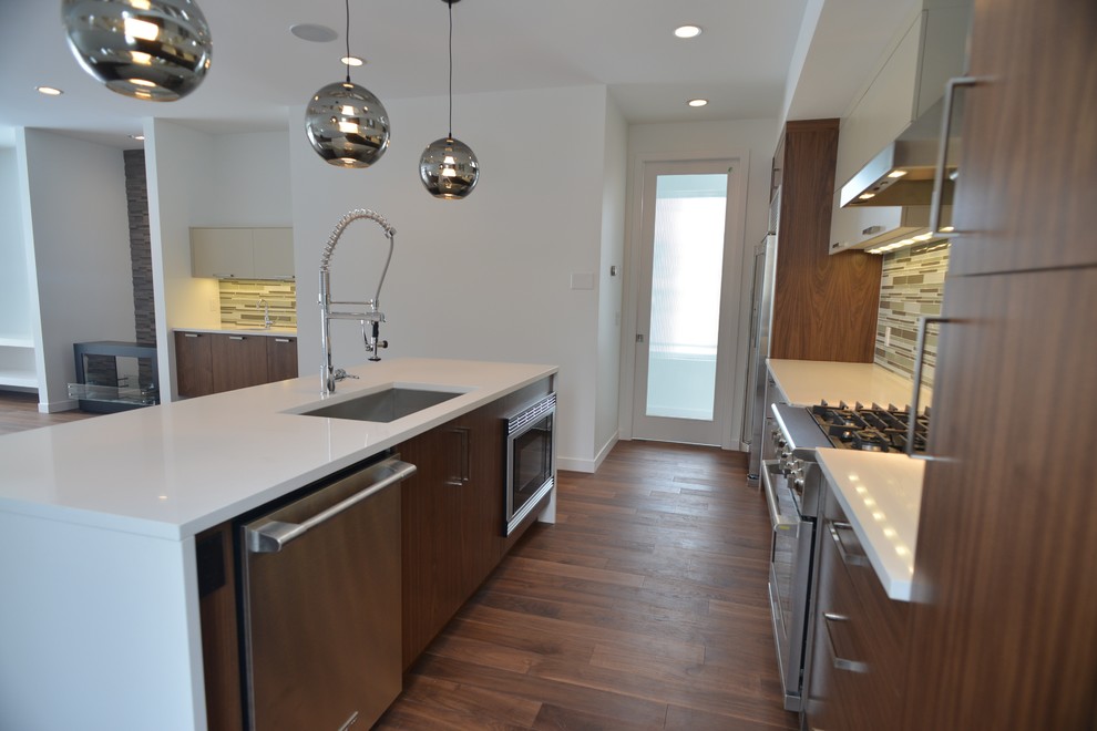 Gyro Park Infills - Modern - Kitchen - Calgary - by Fenster Tek Ltd | Houzz