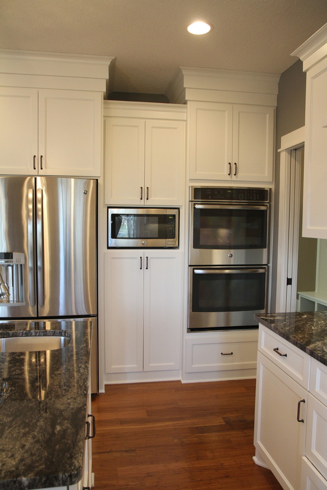 Haley Model - Farmhouse - Kitchen - Minneapolis - by R&R Construction ...