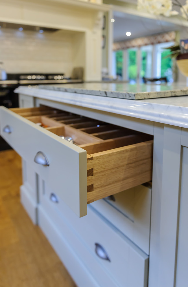 Hampton Style - Mt Eliza - Traditional - Kitchen - Melbourne - by ...