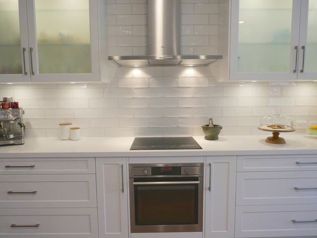 Hamptons Style Kitchen - Beach Style - Kitchen - Brisbane - by Kitchen ...