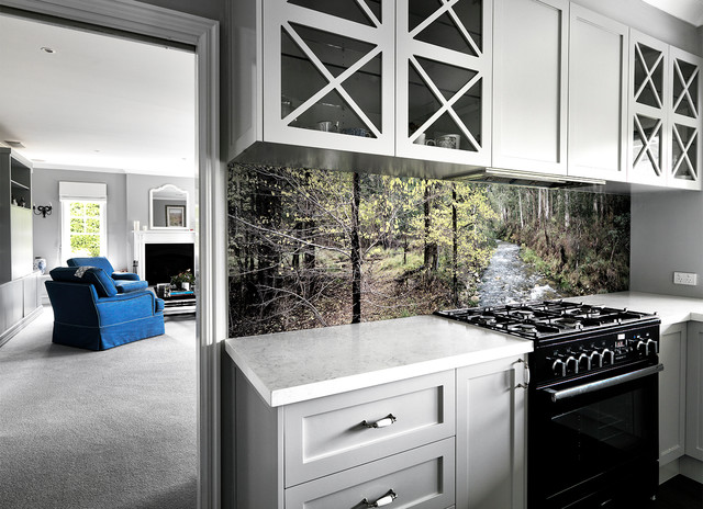 Hamptons style kitchen. VR Art Glass | Splashbacks with art - Costero ...