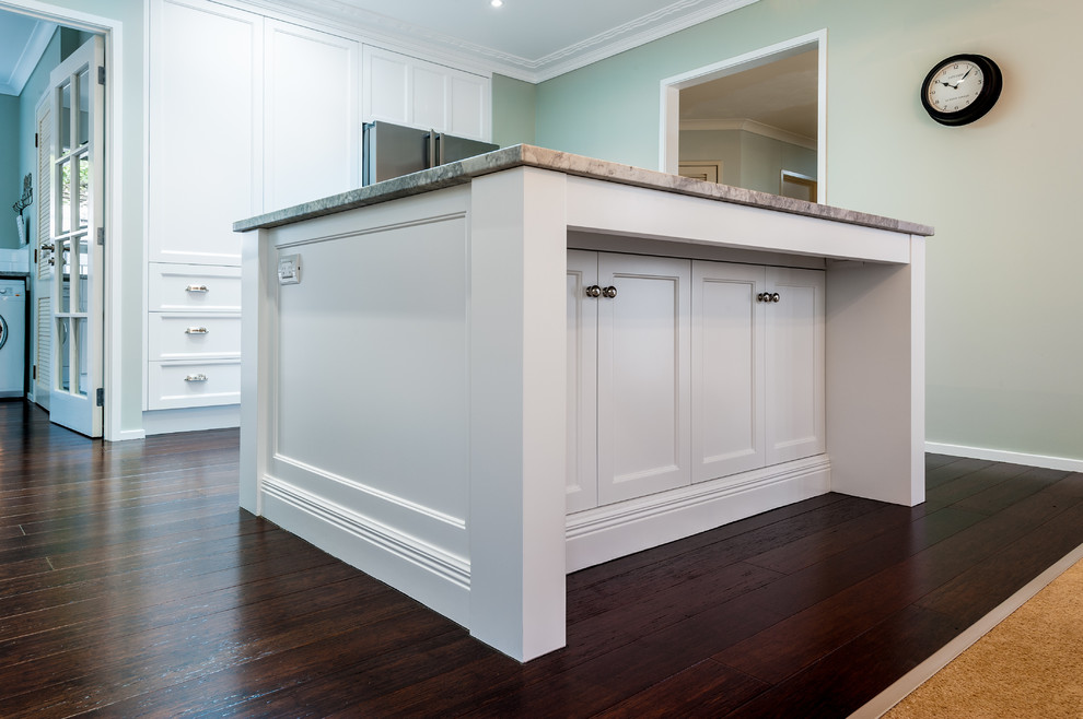 Hamptons style - Traditional - Kitchen - Auckland - by Royale Kitchens ...