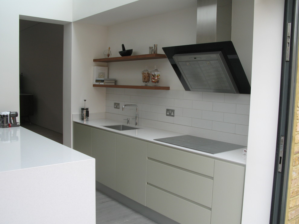 Hand Built Kitchen, Silestone Blanco Maple 20mm Worktop with Apex ...