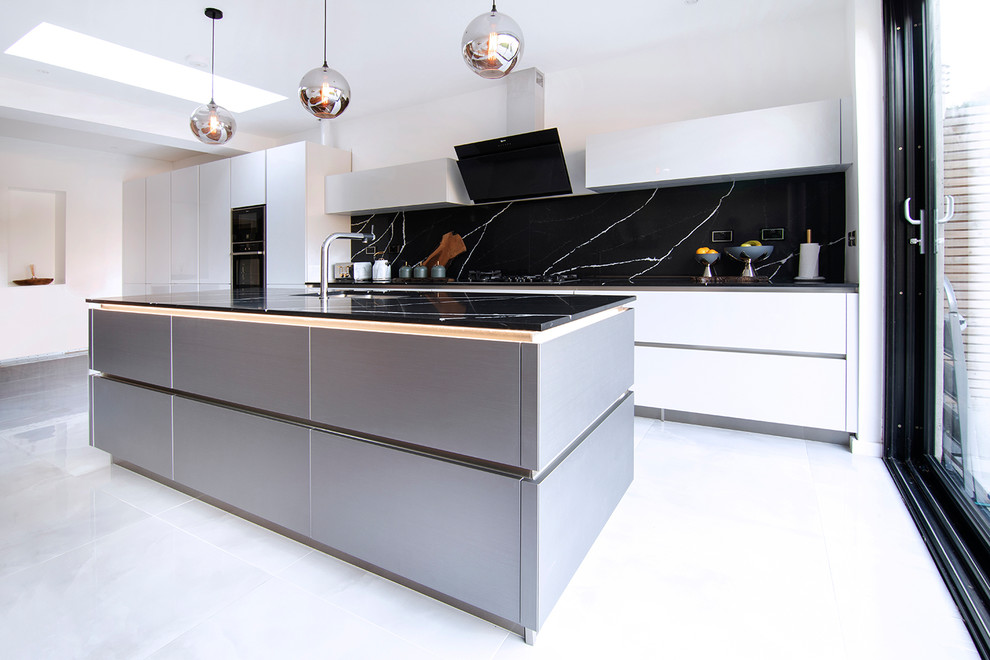 Handless design in light grey high gloss lacquer finish - Modern ...