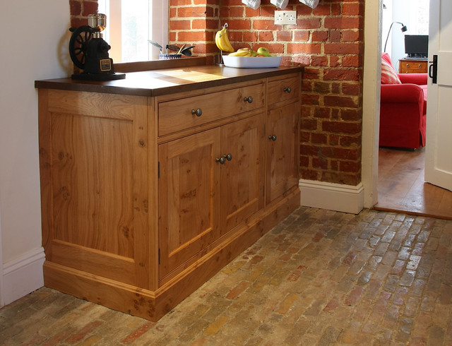 Handmade Bespoke Kitchen - Pippy Oak 'Classic' - Country - Kitchen ...