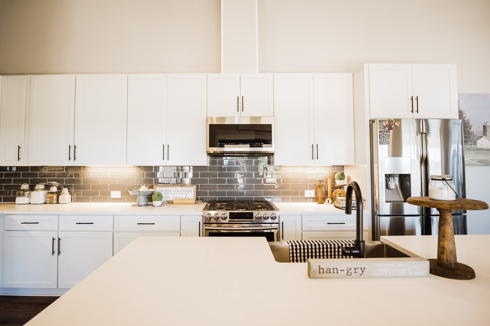 Hangry Kitchen - Farmhouse - Kitchen - Austin - by KLM Design-Build | Houzz
