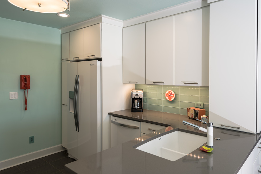 Happy Hip Family Kitchen - Modern - Kitchen - St Louis - by Dana King ...