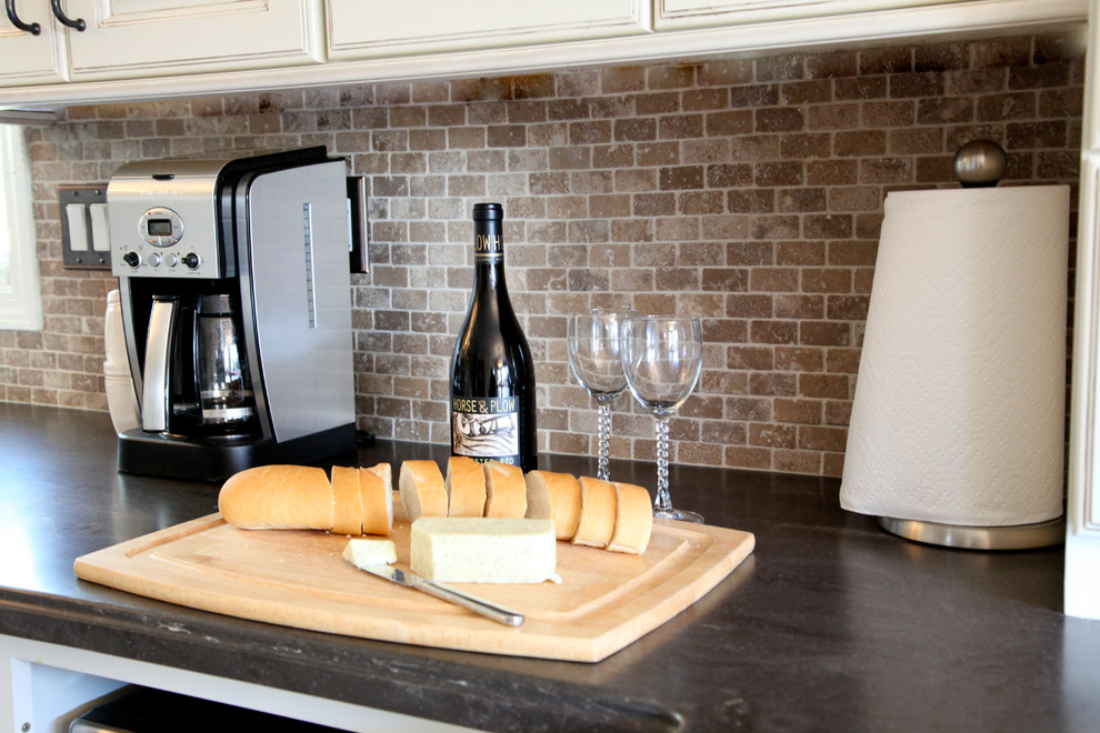 Harper Kitchen - Traditional - Kitchen - Chicago - by KN Interiors Inc ...