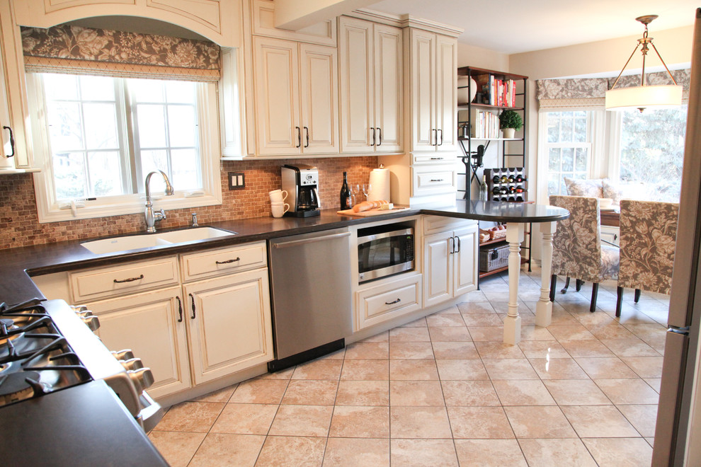 Harper Kitchen - Traditional - Kitchen - Chicago - by KN Interiors Inc ...