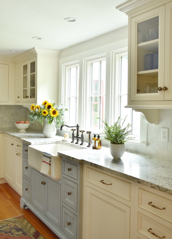 Harvard 5 Kitchen - Kitchen - Boston - by Homestead Kitchens | Houzz