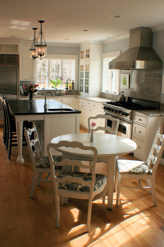 Harwich, MA - Traditional - Kitchen - Boston - by Artisan Kitchens Inc ...