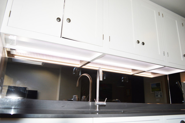 Heat Resistant Toughened Bronze Mirror Glass Splashback - Modern ...