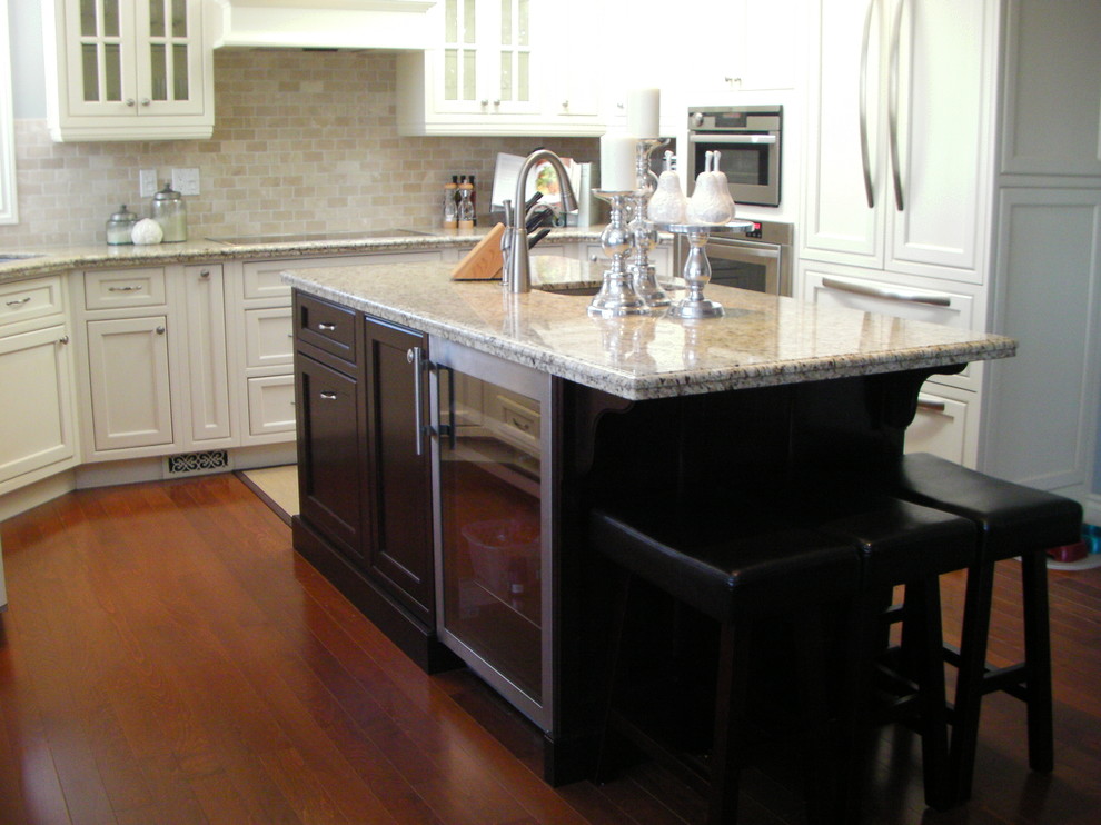 Heidi K - Traditional - Kitchen - Toronto - by TRUE CANADIAN KITCHENS ...