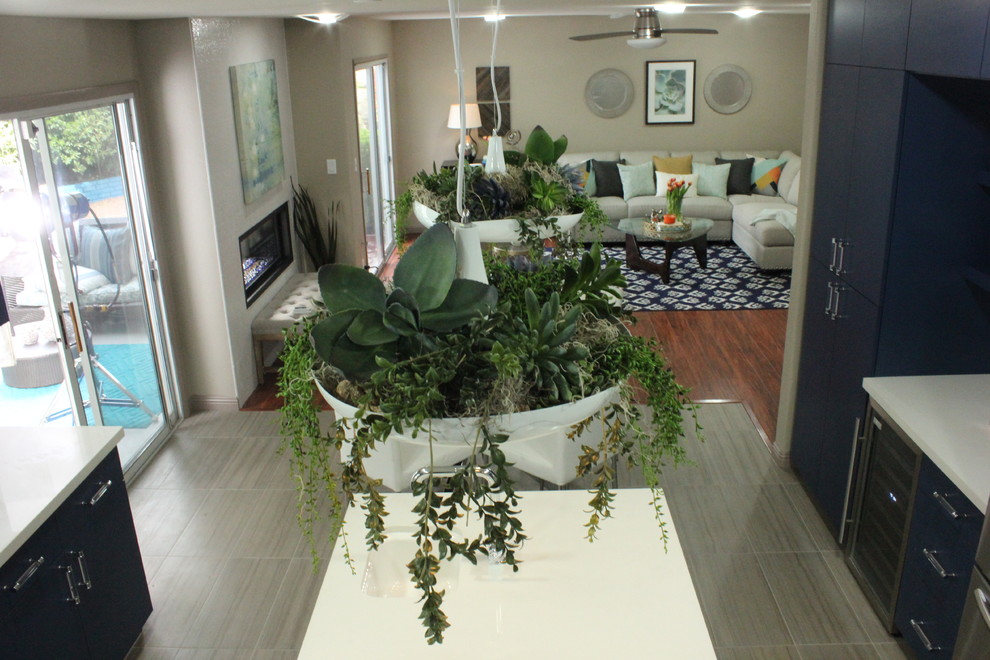 HGTV's "Vacation House for Free" Project - Modern - Küche - Las Vegas ...