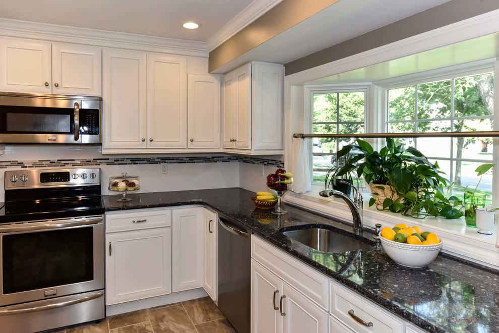 Hicksville Integral - Kitchen - New York - by Consumers Kitchens ...