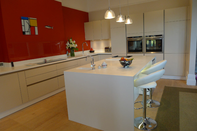 High Ceiling Heaven - in-toto Kitchens Bristol - Modern - Küche ...