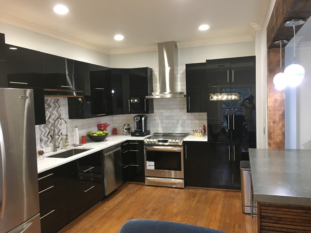 Highland Park Kitchen - Modern - Kitchen - Birmingham - by Red Earth ...