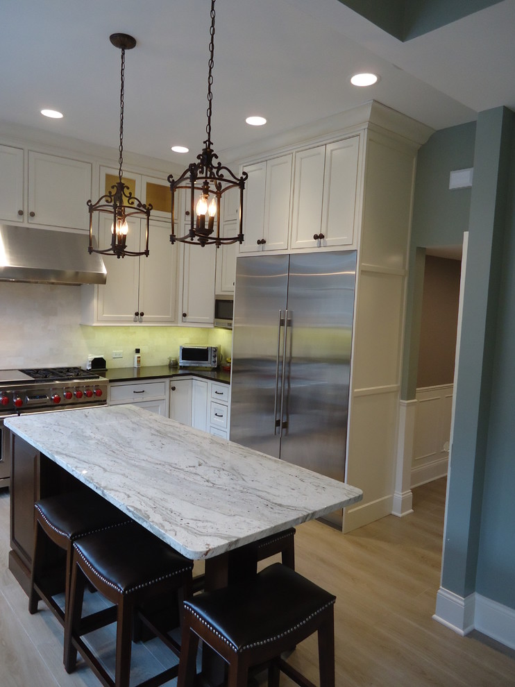 Highland Park Kitchen - Traditional - Kitchen - Chicago - by Robert ...
