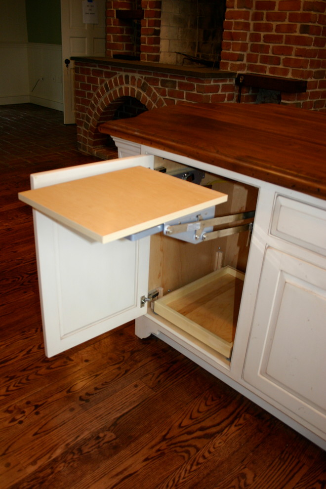 Historic Charm - Traditional - Kitchen - Baltimore - by Robin Murphy ...