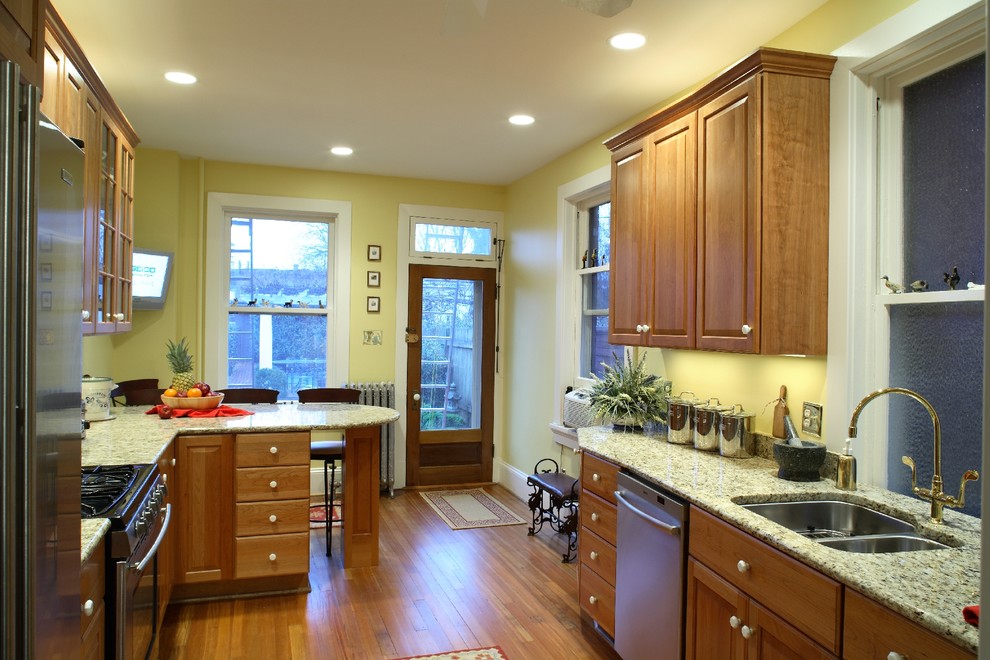 Historic Rowhouse Kitchen - Traditional - Kitchen - DC Metro - by Craig ...