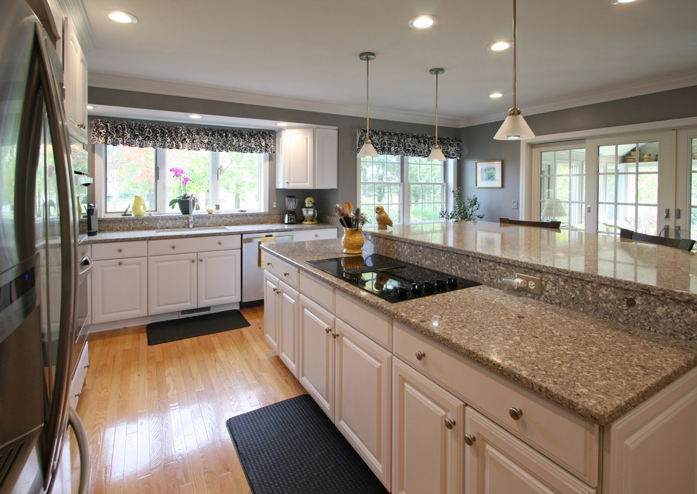 Hitchcock Kitchen - Traditional - Kitchen - Boston - by Woodstock ...