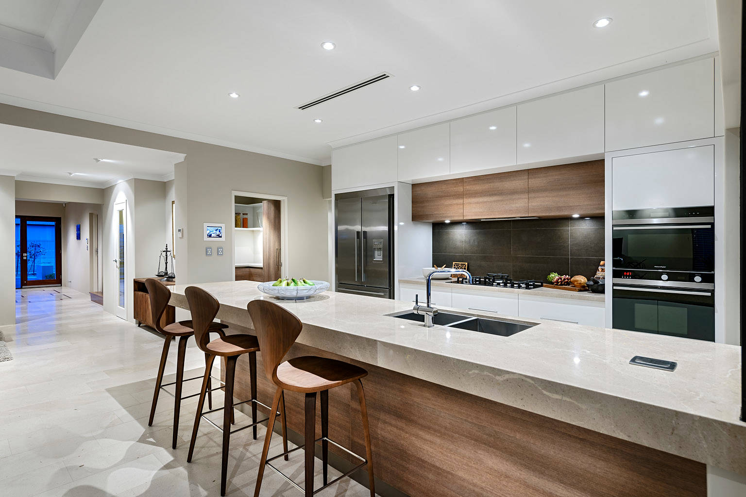 Go With the Grain: How to Incorporate Timber Into Your Kitchen | Houzz NZ