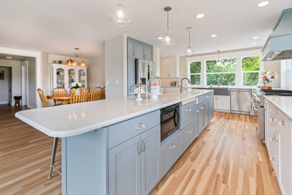 Horseshoe Loop - Farmhouse - Kitchen - Other - by Schweitzer Design ...