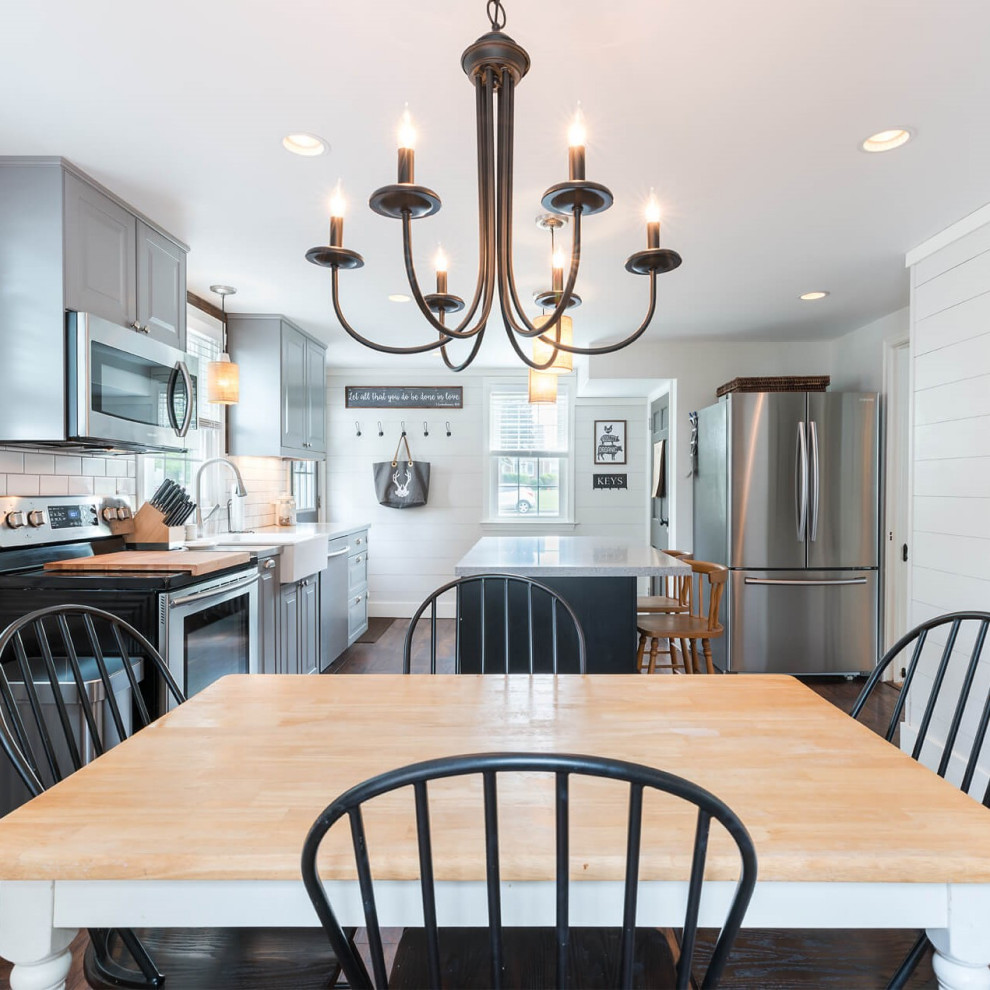 House on Bailey - Farmhouse - Kitchen - Bridgeport - by Ashley Elliot ...