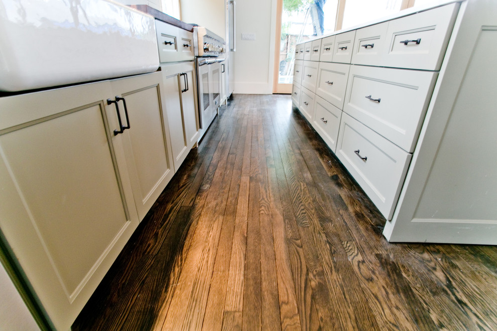 Houston Farmhouse - Craftsman - Kitchen - Houston - by Steven Allen ...