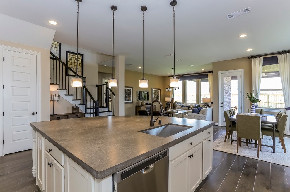 Houston, Texas | Lakes of Bella Terra - Premier Rosewood Kitchen ...