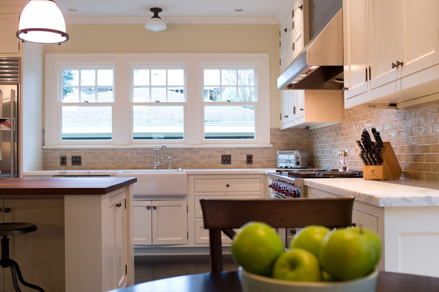 How to Update Old World Charm - Classique - Cuisine - Seattle - par ...