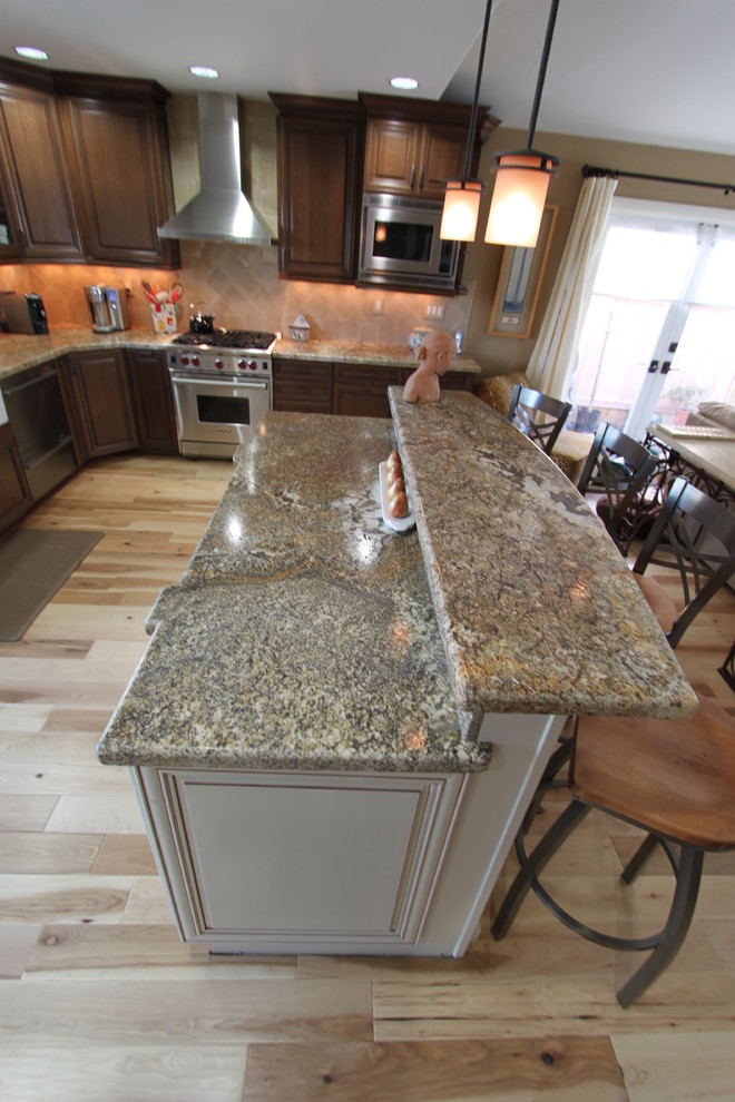 Huntington Beach kitchen - Traditional - Kitchen - Orange County - by ...