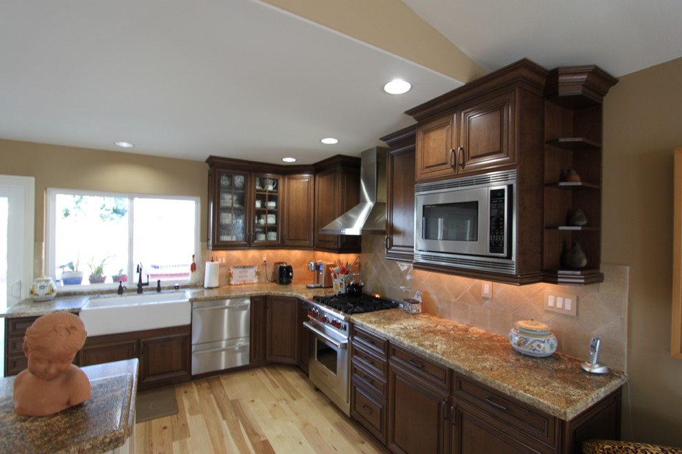 Huntington Beach kitchen - Traditional - Kitchen - Orange County - by ...