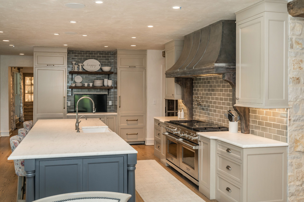 Huntleigh Woods Custom Home 2 - Traditional - Kitchen - St Louis - by G ...