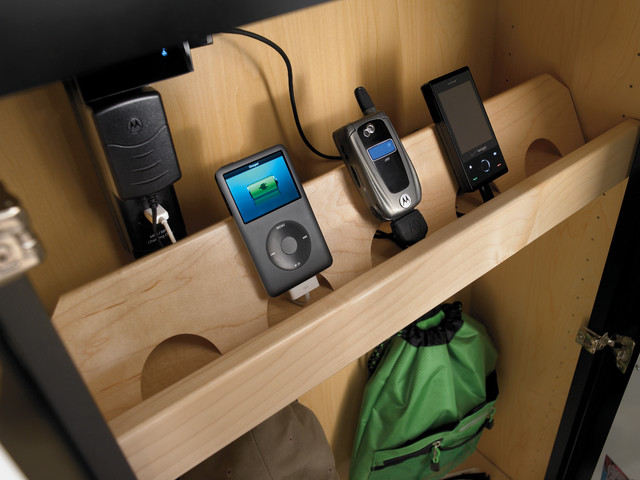 In-Cabinet Charging Station - Cuisine - Atlanta - par TrueSource Home ...