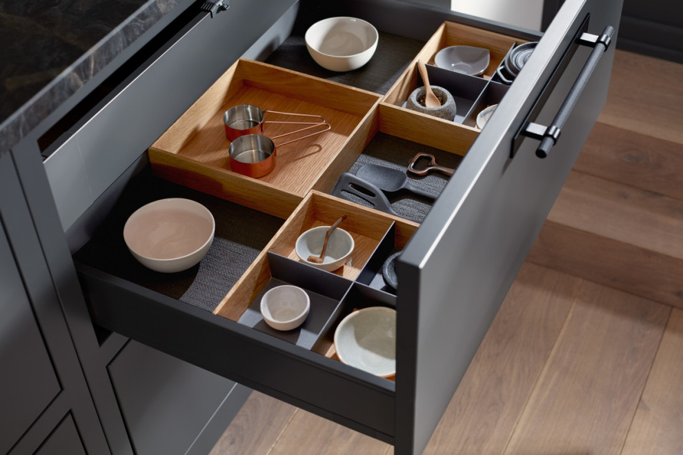 In-Frame Slab Painted Kitchens - Contemporary - Kitchen - London - by ...