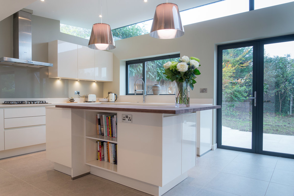 Modern Handless Kitchen in Magnolia White - Contemporary - Kitchen ...