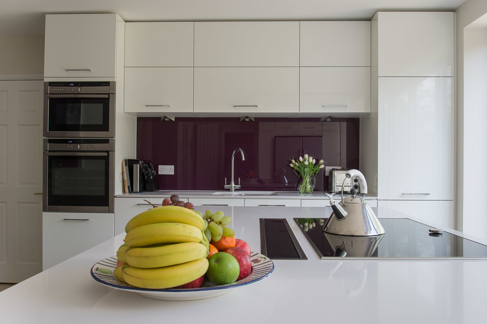 High gloss white and high gloss beige grey - Modern - Kitchen ...