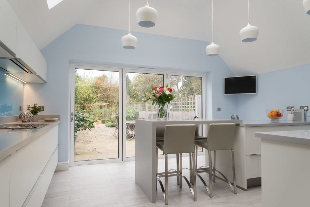 Modern White Matt Lacquer with Corian Worktops - Contemporary - Kitchen ...