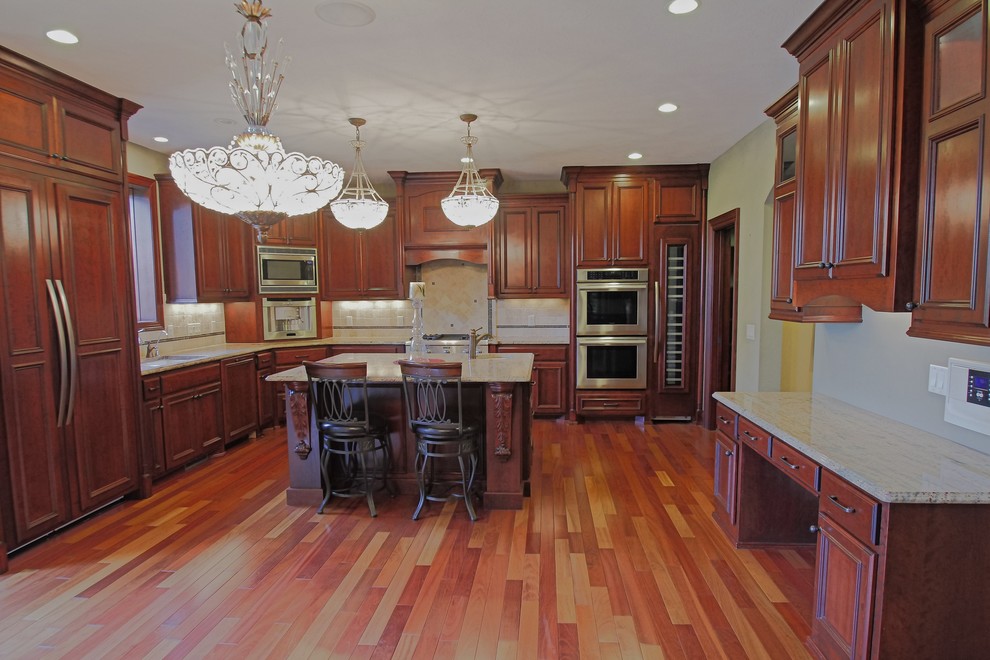 Indian Hills - Traditional - Kitchen - Minneapolis - by Robin Hartl | Houzz