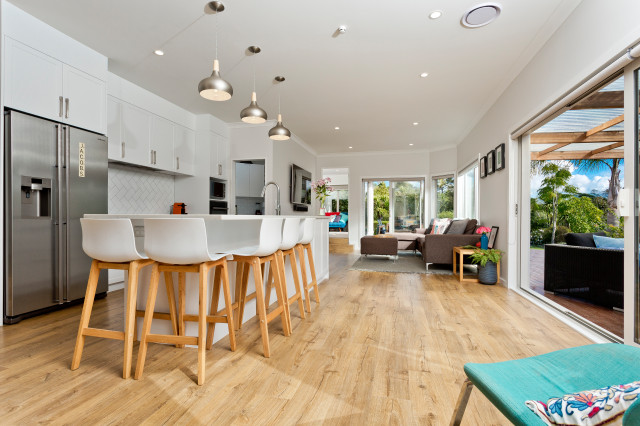 Indoor Outdoor Flow & a Gorgeous kitchen - Modern - Kitchen - Auckland ...